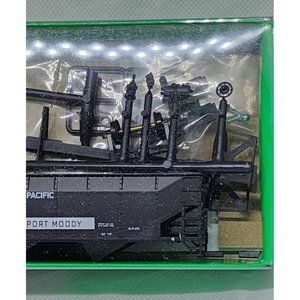 Bowser | Toys | Bowser 7 Ton Offset Hopper Canadian Pacific Model Train ...